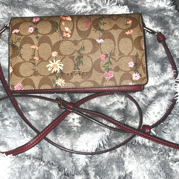Coach | Bags | Selling This Cute Coach Bag Because I Dont Use But I Bet ...